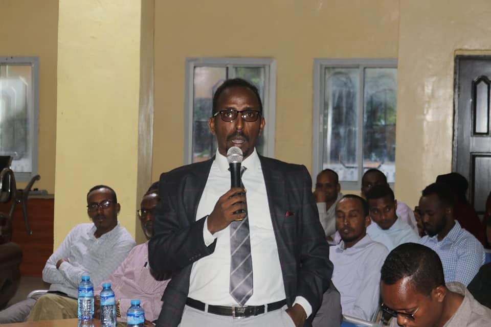 SAWIRRO:Gudoomiyaha Maxkamada sare oo maanta kulan la yeeshay hawl ...